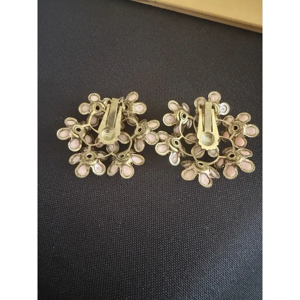 Unbranded | Jewelry | 95s Powder Pink Thermoset Rhinestone Flower ...